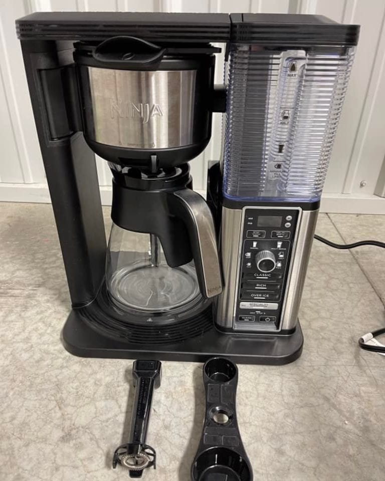 Ninja Specialty Coffee Maker Reviews: CM407 vs CM401